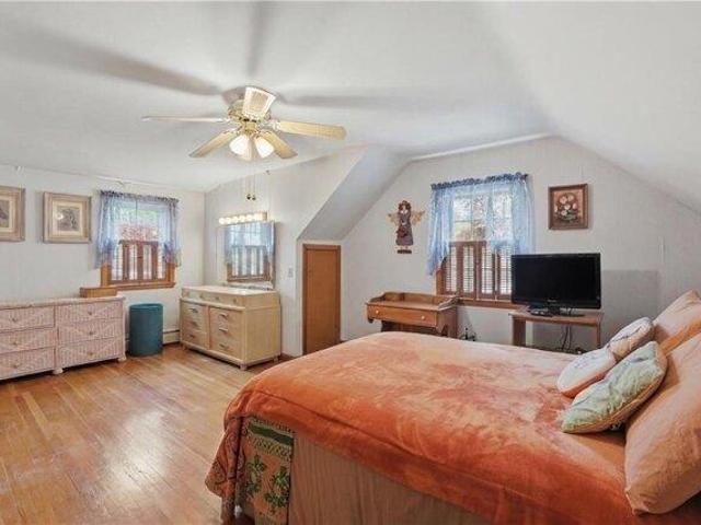house with 3 bedroom, East Providence RI ES103249938