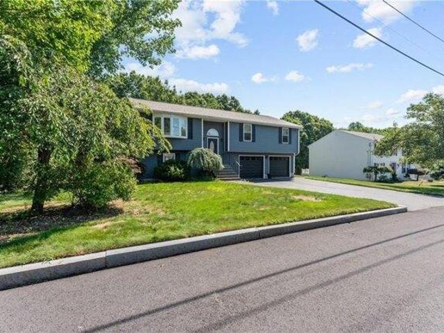 house with 3 bedroom, East Providence RI ES104832801