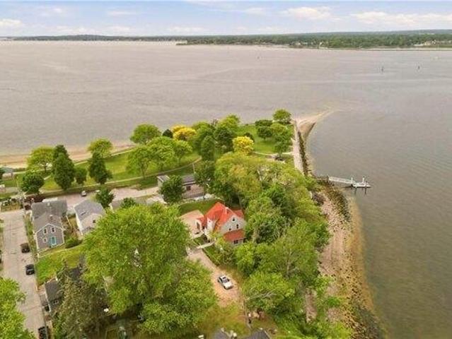 house with 3 bedroom, East Providence RI ES104266025