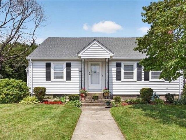 house with 3 bedroom, East Providence RI ES105080072