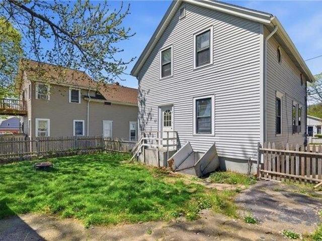 house with 3 bedroom, East Providence RI ES105093166