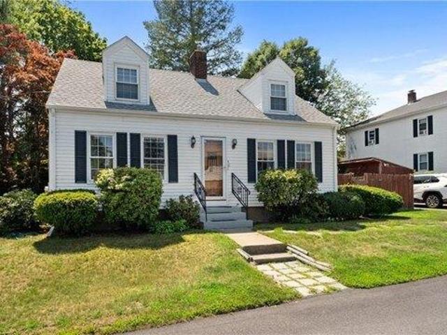 house with 3 bedroom, East Providence RI ES105095470