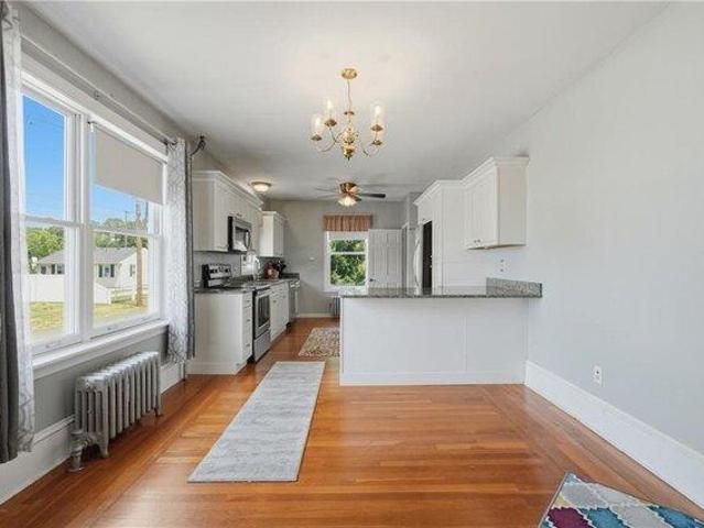 house with 3 bedroom, East Providence RI ES105106987