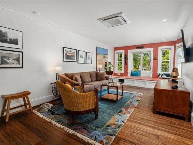 house with 3 bedroom, East Providence RI ES105126395