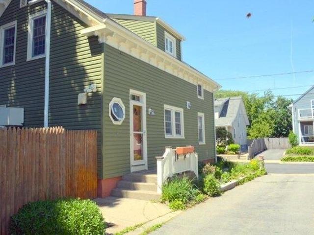 house with 3 bedroom, East Providence RI ES105158304