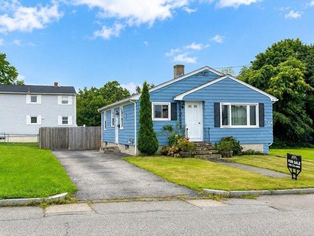 house with 3 bedroom, East Providence RI ES105190935