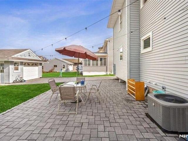 house with 3 bedroom, East Rutherford NJ ES104152295