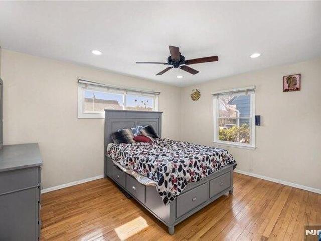 house with 3 bedroom, East Rutherford NJ ES105191851