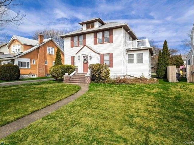 house with 3 bedroom, East Rockaway NY ES103623767