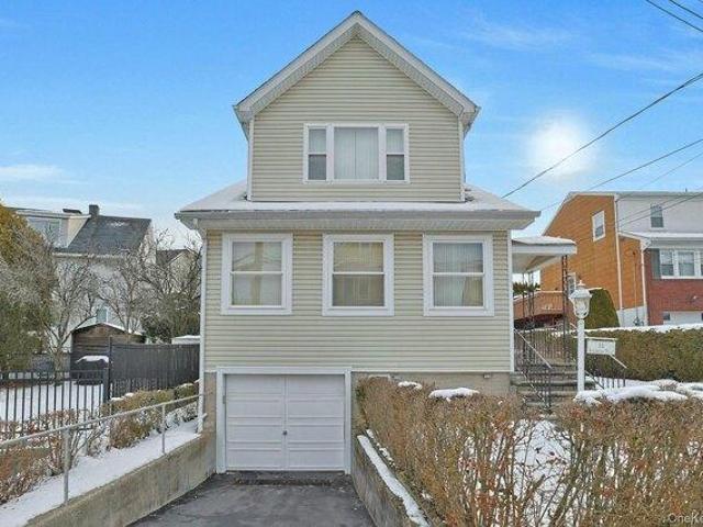 house with 3 bedroom, Eastchester NY DLS102282679
