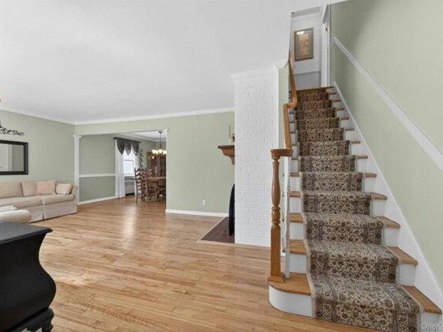 house with 3 bedroom, Eastchester NY ES105206526