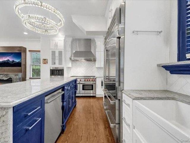 house with 3 bedroom, Eastchester NY ES105207357