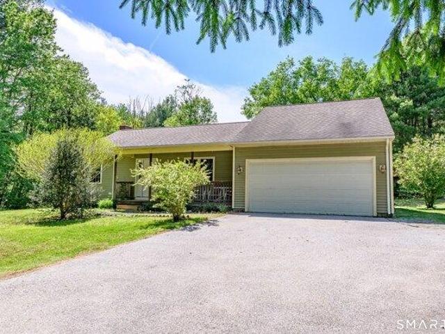 house with 3 bedroom, Eastford CT ES104262546