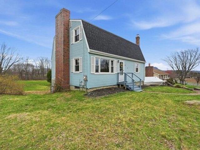 house with 3 bedroom, Easthampton MA DLS101658682