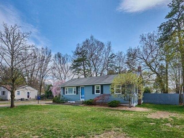 house with 3 bedroom, Easthampton MA DS102411701