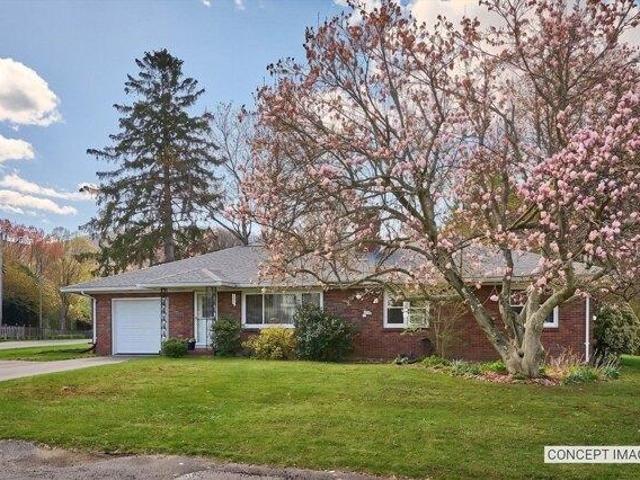 house with 3 bedroom, Easthampton MA DS102761295
