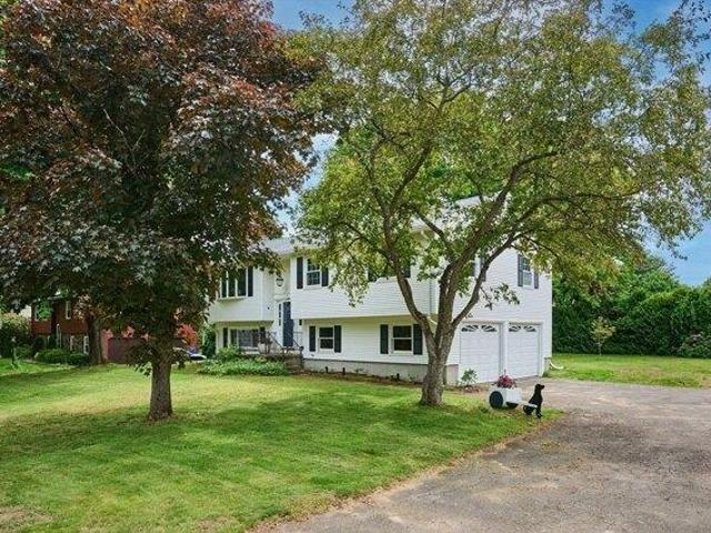 house with 3 bedroom, Easthampton MA DS103809015