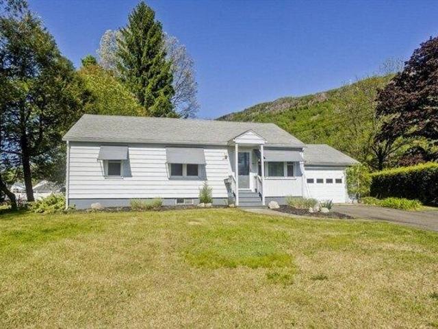 house with 3 bedroom, Easthampton MA DS104232583