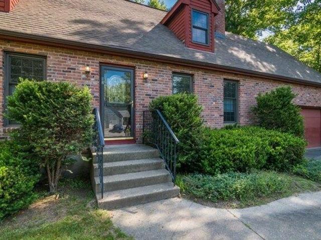 house with 3 bedroom, Easthampton MA DS104237734