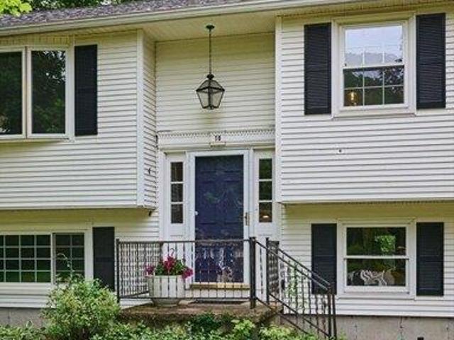 house with 3 bedroom, Easthampton MA ES103247876
