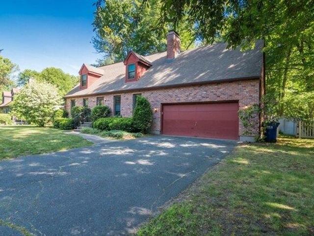 house with 3 bedroom, Easthampton MA ES103852925