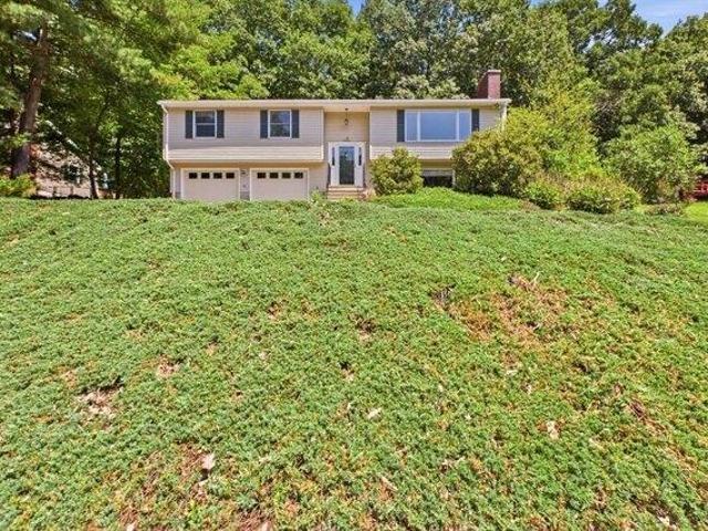 house with 3 bedroom, Easthampton MA ES104761941