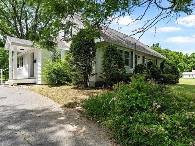 house with 3 bedroom, Easthampton MA ES104850257