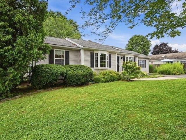 house with 3 bedroom, Easthampton MA ES105095271