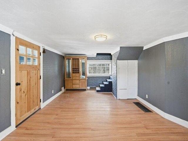 house with 3 bedroom, Easthampton MA ES105123908