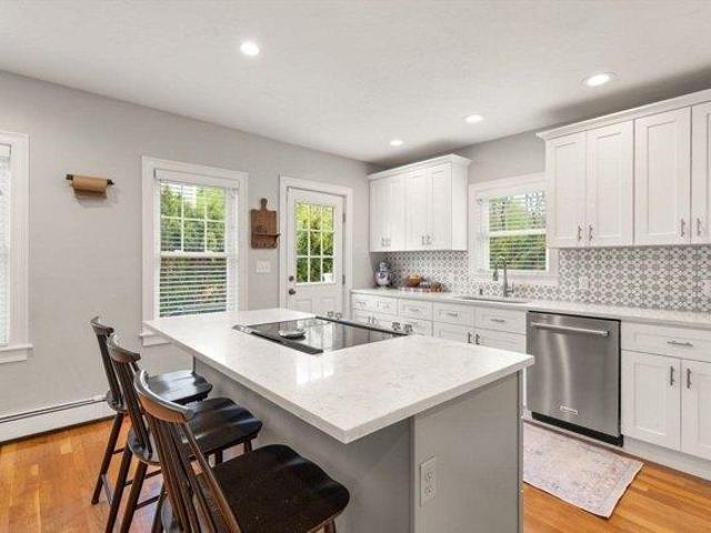 house with 3 bedroom, Easton MA DS103071618