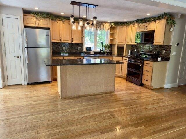 house with 3 bedroom, Easton MA ES104835049