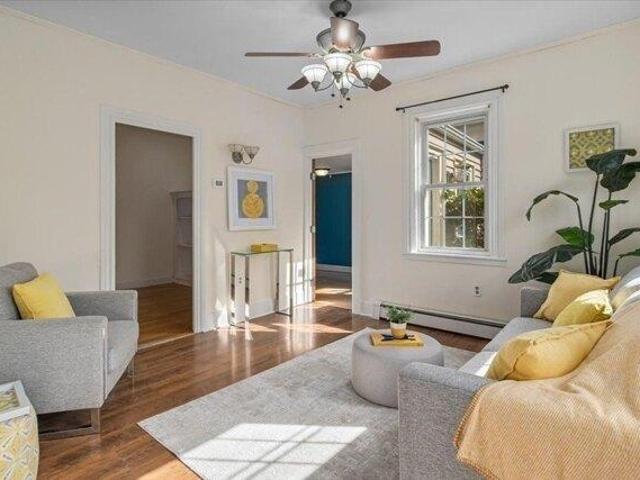 house with 3 bedroom, Easton MA ES105191149