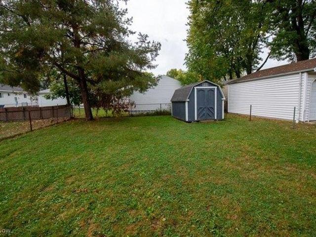 house with 3 bedroom, Eastlake OH DS95232934