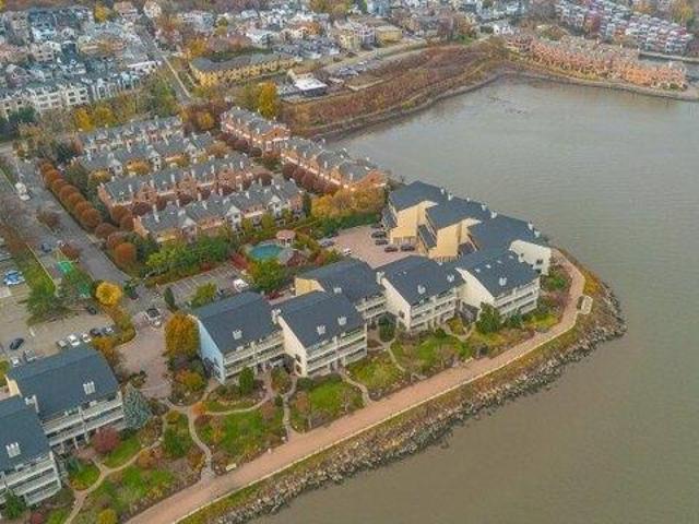 house with 3 bedroom, Edgewater NJ DS104265308