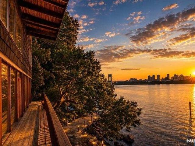 house with 3 bedroom, Edgewater NJ ES104237841