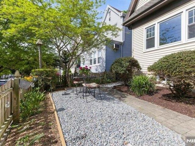 house with 3 bedroom, Edgewater NJ ES104262638