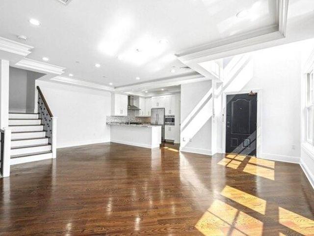 house with 3 bedroom, Edgewater NJ ES105426623