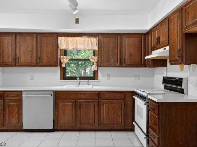 house with 3 bedroom, Edison NJ DS102565904