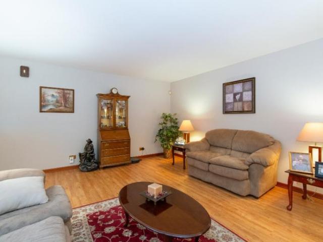 house with 3 bedroom, ELGIN IL DS102583032