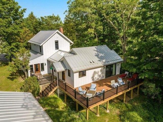 house with 3 bedroom, Empire MI DLS93271495