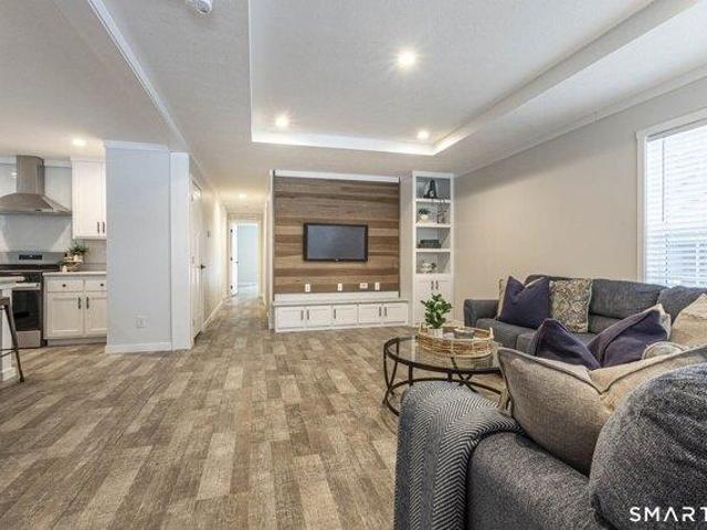 house with 3 bedroom, Enfield CT DLS102157292