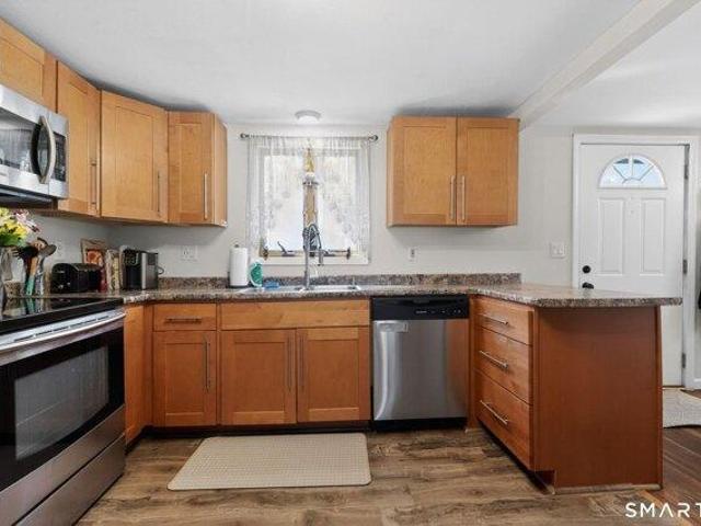 house with 3 bedroom, Enfield CT DLS102561013