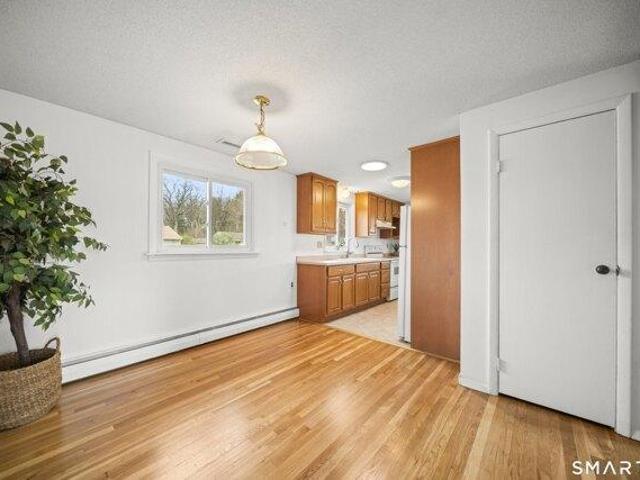 house with 3 bedroom, Enfield CT DLS102583896