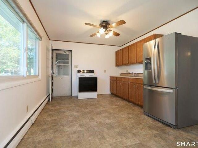 house with 3 bedroom, Enfield CT DS104077796