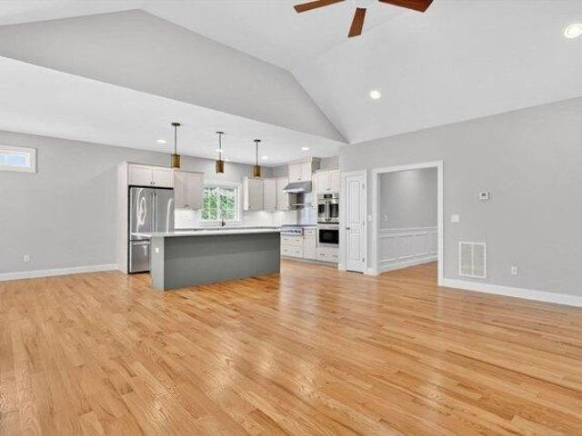 house with 3 bedroom, Enfield CT DS104189434