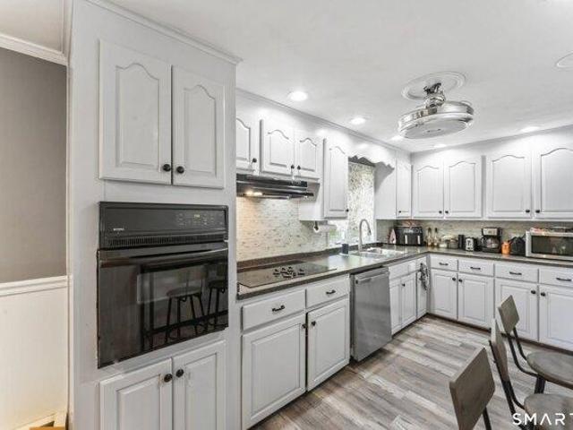 house with 3 bedroom, Enfield CT ES104909424
