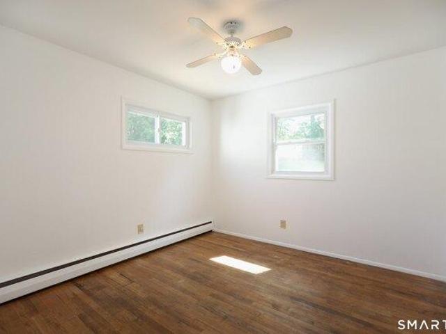 house with 3 bedroom, Enfield CT ES105114281