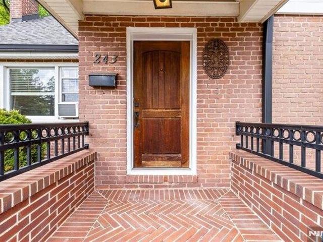 house with 3 bedroom, Englewood NJ DS102775622