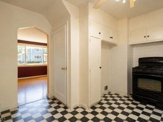house with 3 bedroom, Englewood NJ ES105202356