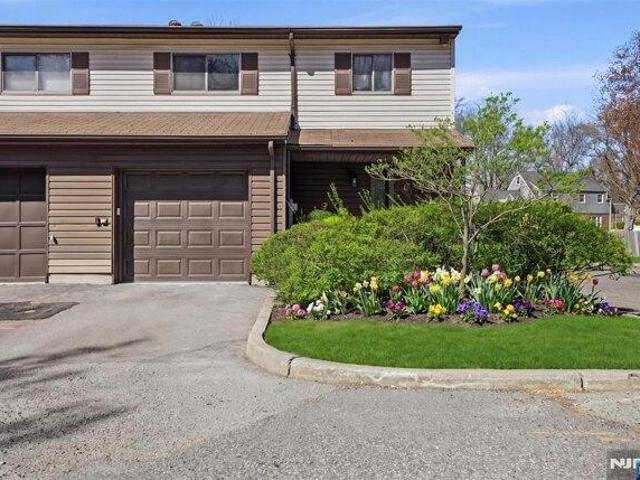 house with 3 bedroom, Englewood NJ ES105274695